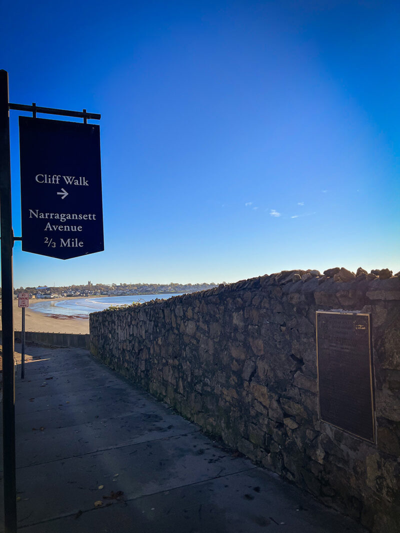 The Newport Cliff Walk - Ana Adventure